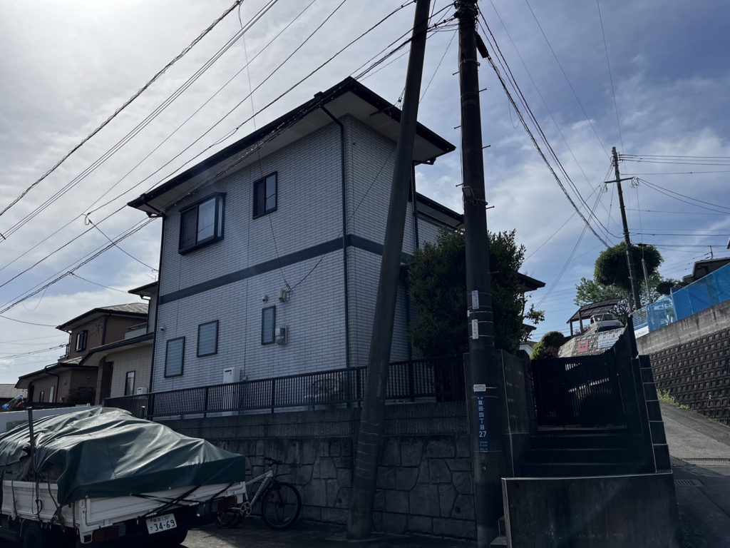 外壁・屋根：バイオ高圧洗浄・土間・塀・擁壁・車庫廻りの洗浄施工｜スキザキ塗装